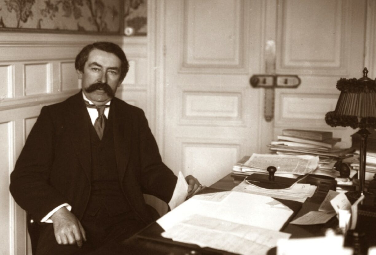 Challans – Le nom de la place Aristide Briand vient des « anciens ...